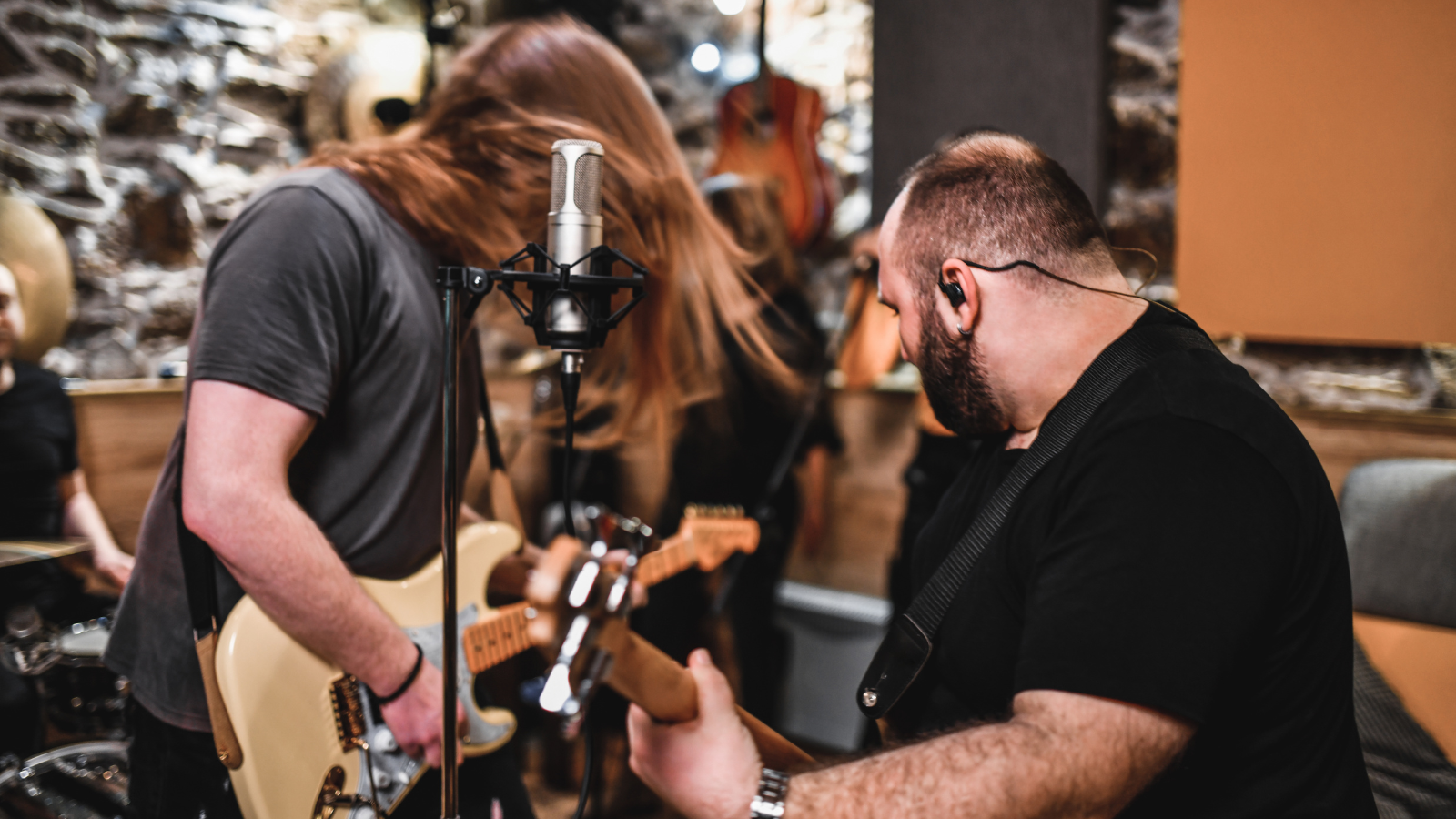Revealing the Edge: A Deep Dive into the Style of Metalhead and its ...